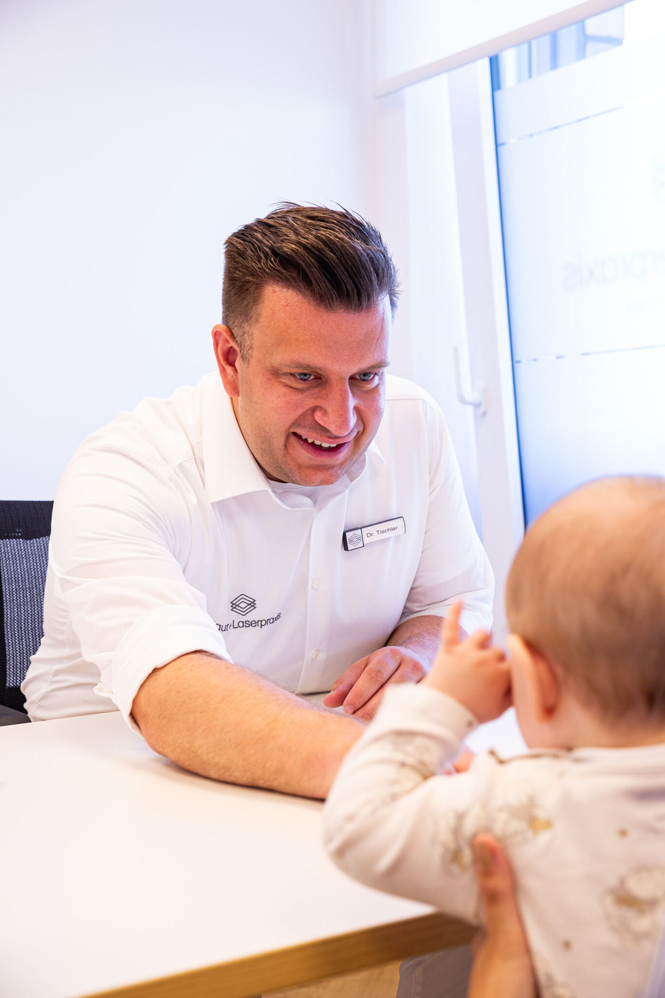 Neurodermitis / Atopische Dermatitis - Dr. med. Max Tischler