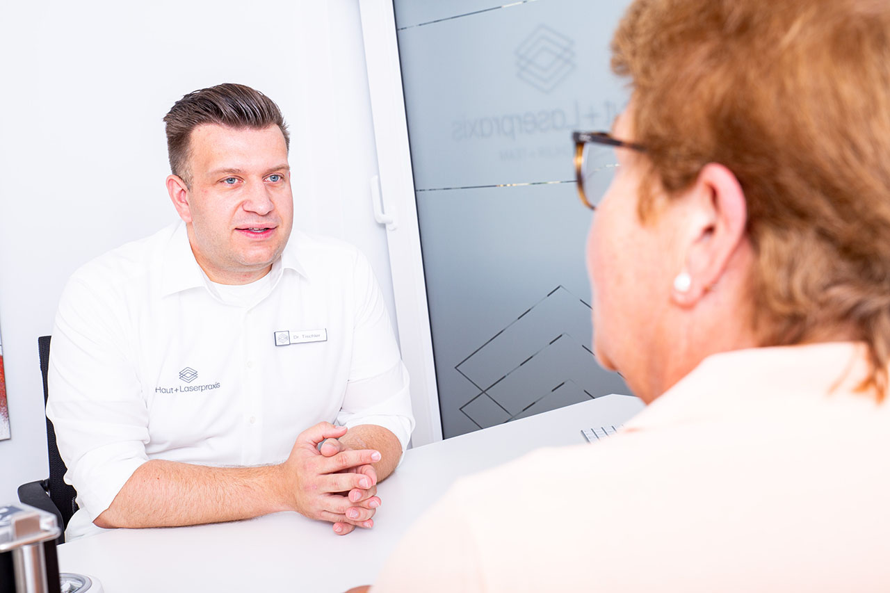 Faltenbehandlung (Fraxel) - Dr. med. Max Tischler