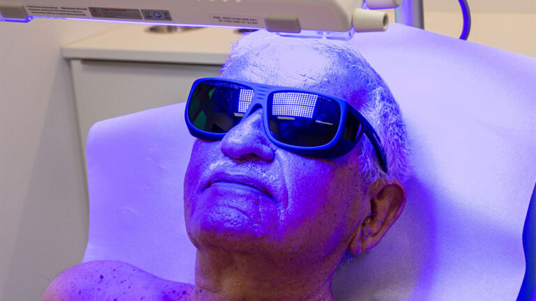 Photodynamische Therapie (PDT) - Dr. med. Max Tischler